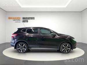Melns Nissan Qashqai 2014 Rīga, ar dzinēja tilpumu 1.60 L un nobraukumu 287 tūkst. km par 7990 €, foto 8 vietnē AUTOMOTO.COM.LV