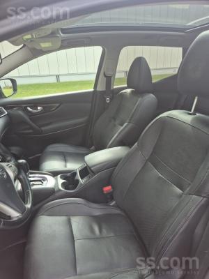 Black Nissan Qashqai 2014 in Riga, with an engine capacity of 1.20 L and mileage of 126 thousand km for 7500 €, photo 12 on AUTOMOTO.COM.LV