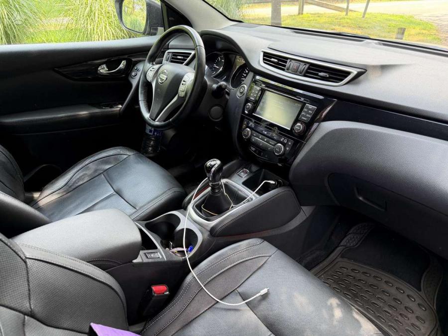 Melns Nissan Qashqai 2014 Tauragė, ar dzinēja tilpumu 1.46 L un nobraukumu 244 tūkst. km par 7300 €, foto 14 vietnē AUTOMOTO.COM.LV
