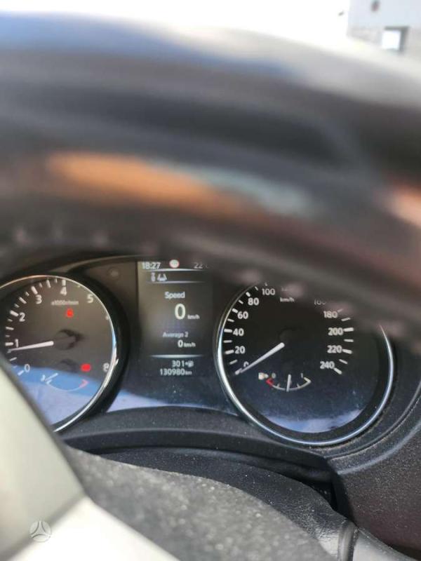 Melns Nissan Qashqai 2014 Viļņa, ar dzinēja tilpumu 1.20 L un nobraukumu 130 tūkst. km par 7500 €, foto 2 vietnē AUTOMOTO.COM.LV
