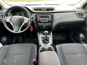 Black Nissan Qashqai 2014 in Marijampole, with an engine capacity of 1.20 L and mileage of 195 thousand km for 4750 €, photo 6 on AUTOMOTO.COM.LV