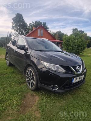 Melns Nissan Qashqai 2014 Jēkabpils, ar dzinēja tilpumu 1.60 L un nobraukumu 314 tūkst. km par 7000 €, foto  vietnē AUTOMOTO.COM.LV