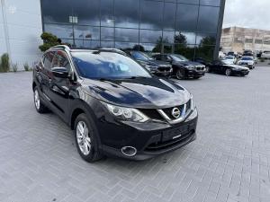 Black Nissan Qashqai 2014 in Telschi, with an engine capacity of 1.20 L and mileage of 242 thousand km for 7499 €, photo 11 on AUTOMOTO.COM.LV