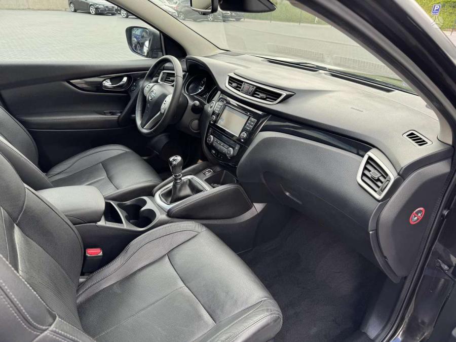 Black Nissan Qashqai 2014 in Telschi, with an engine capacity of 1.20 L and mileage of 242 thousand km for 7499 €, photo 26 on AUTOMOTO.COM.LV