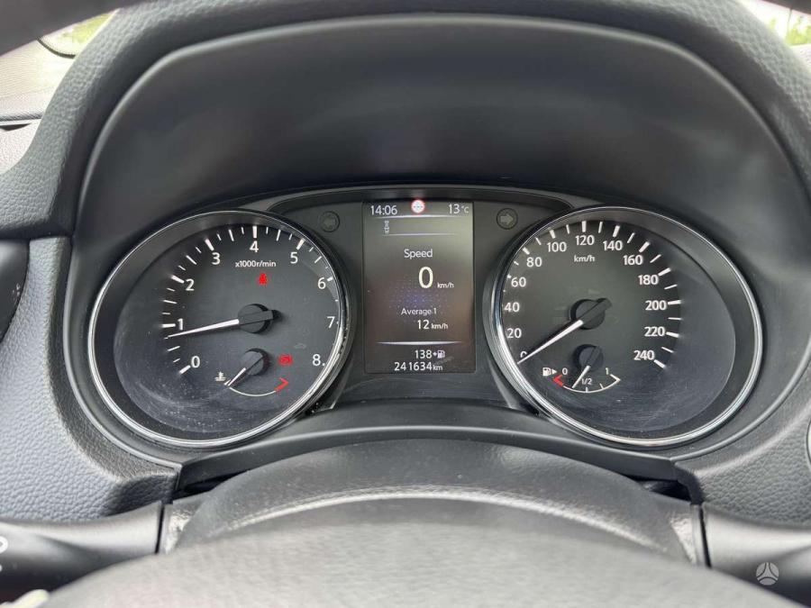 Black Nissan Qashqai 2014 in Telschi, with an engine capacity of 1.20 L and mileage of 242 thousand km for 7499 €, photo 28 on AUTOMOTO.COM.LV