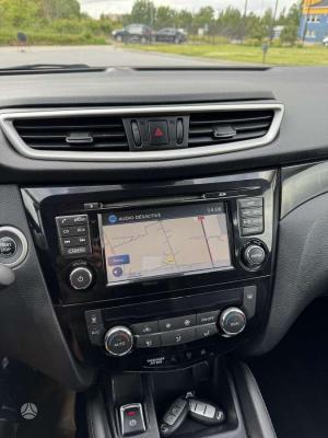 Black Nissan Qashqai 2014 in Telschi, with an engine capacity of 1.20 L and mileage of 242 thousand km for 7499 €, photo 29 on AUTOMOTO.COM.LV