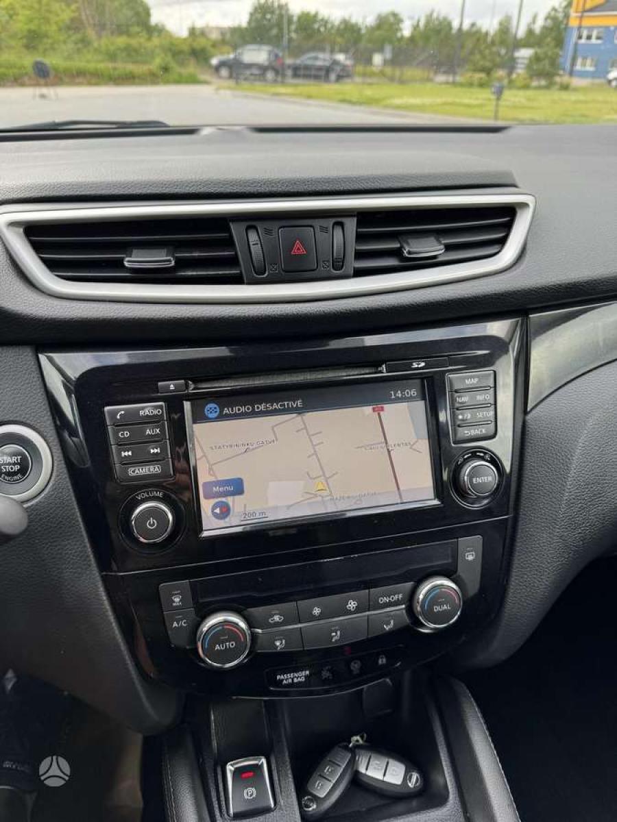 Black Nissan Qashqai 2014 in Telschi, with an engine capacity of 1.20 L and mileage of 242 thousand km for 7499 €, photo 29 on AUTOMOTO.COM.LV
