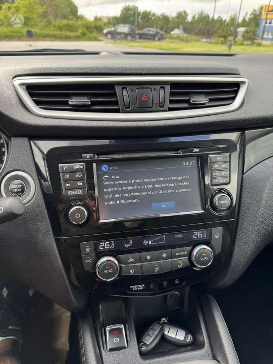 Black Nissan Qashqai 2014 in Telschi, with an engine capacity of 1.20 L and mileage of 242 thousand km for 7499 €, photo 34 on AUTOMOTO.COM.LV