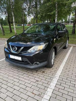 Black Nissan Qashqai 2014 in Panevezys, with an engine capacity of 1.46 L and mileage of 198 thousand km for 6600 €, photo 5 on AUTOMOTO.COM.LV