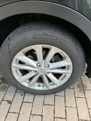 Black Nissan Qashqai 2014 in Panevezys, with an engine capacity of 1.46 L and mileage of 198 thousand km for 6600 €, photo 9 on AUTOMOTO.COM.LV