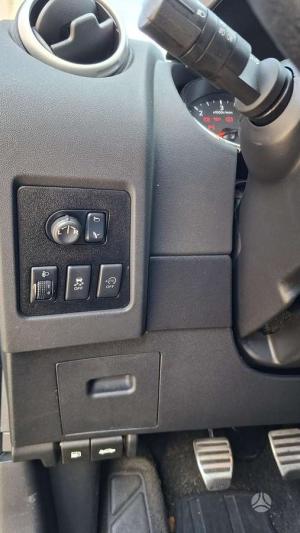 Black Nissan Qashqai 2014 in Salcininkai, with an engine capacity of 1.60 L and mileage of 231 thousand km for 5500 €, photo 15 on AUTOMOTO.COM.LV