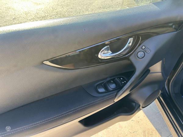 Melns Nissan Qashqai 2014 Alīta, ar dzinēja tilpumu 1.20 L un nobraukumu 214 tūkst. km par 7650 €, foto 6 vietnē AUTOMOTO.COM.LV