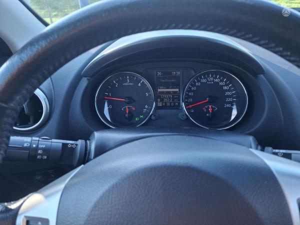 Black Nissan Qashqai 2014 in Utena, with an engine capacity of 2.00 L and mileage of 180 thousand km for 7500 €, photo 1 on AUTOMOTO.COM.LV