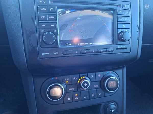 Black Nissan Qashqai 2014 in Utena, with an engine capacity of 2.00 L and mileage of 180 thousand km for 7500 €, photo 2 on AUTOMOTO.COM.LV