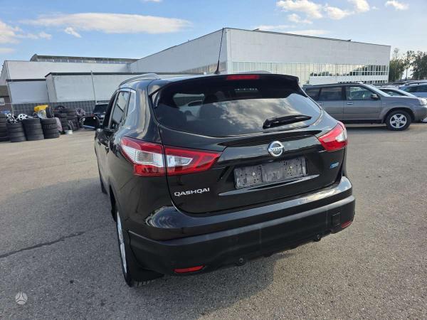 Melns Nissan Qashqai 2014 Marijampole, ar dzinēja tilpumu 1.46 L un nobraukumu 182 tūkst. km par 6700 €, foto 10 vietnē AUTOMOTO.COM.LV