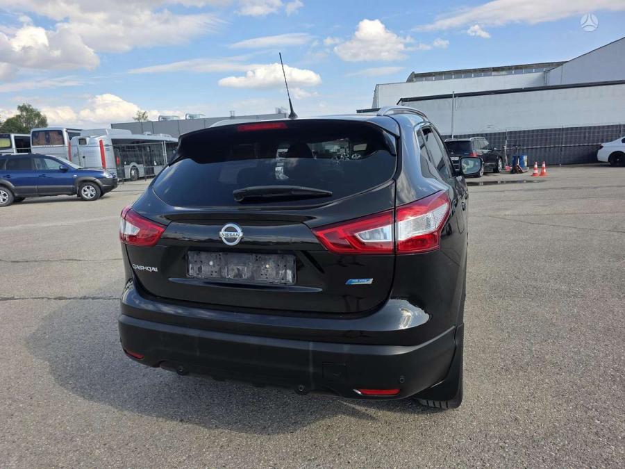 Melns Nissan Qashqai 2014 Marijampole, ar dzinēja tilpumu 1.46 L un nobraukumu 182 tūkst. km par 6700 €, foto 13 vietnē AUTOMOTO.COM.LV
