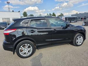Melns Nissan Qashqai 2014 Marijampole, ar dzinēja tilpumu 1.46 L un nobraukumu 182 tūkst. km par 6700 €, foto 16 vietnē AUTOMOTO.COM.LV