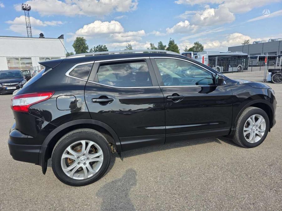 Melns Nissan Qashqai 2014 Marijampole, ar dzinēja tilpumu 1.46 L un nobraukumu 182 tūkst. km par 6700 €, foto 16 vietnē AUTOMOTO.COM.LV