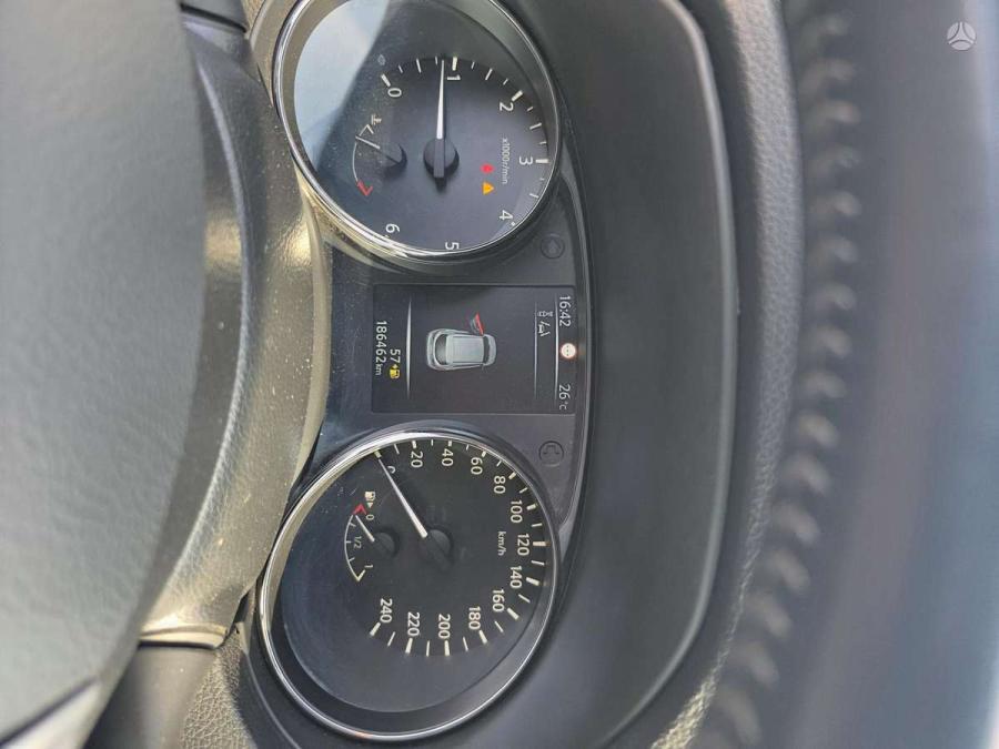Melns Nissan Qashqai 2014 Marijampole, ar dzinēja tilpumu 1.46 L un nobraukumu 182 tūkst. km par 6700 €, foto 28 vietnē AUTOMOTO.COM.LV