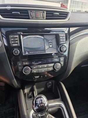 Melns Nissan Qashqai 2014 Marijampole, ar dzinēja tilpumu 1.46 L un nobraukumu 182 tūkst. km par 6700 €, foto 30 vietnē AUTOMOTO.COM.LV