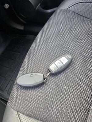 Melns Nissan Qashqai 2014 Marijampole, ar dzinēja tilpumu 1.46 L un nobraukumu 182 tūkst. km par 6700 €, foto 31 vietnē AUTOMOTO.COM.LV