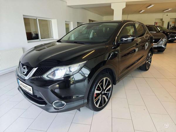 Nissan Qashqai 2014 Šauļi vietnē Melns Nissan Qashqai 2014 Šauļi, ar dzinēja tilpumu 1.20 L un nobraukumu 173 tūkst. km par 7800 €, foto 4 vietnē AUTOMOTO.COM.LV