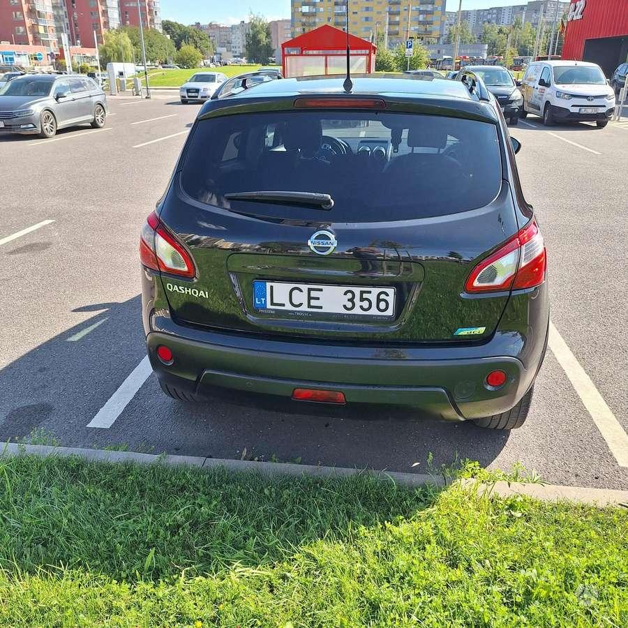 Melns Nissan Qashqai 2014 Viļņa, ar dzinēja tilpumu 1.60 L un nobraukumu 174 tūkst. km par 6200 €, foto 7 vietnē AUTOMOTO.COM.LV