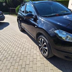 Melns Nissan Qashqai 2014 Viļņa, ar dzinēja tilpumu 1.60 L un nobraukumu 174 tūkst. km par 6200 €, foto 8 vietnē AUTOMOTO.COM.LV