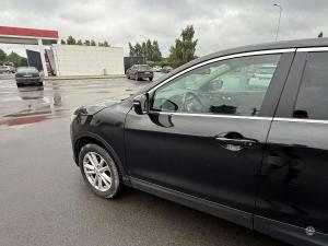 Черный Ниссан Кашкай 2014 в Таураге, объемом двигателя 1.60 л и пробегом 236 тыс. км за 7000 €, фото 3 на AUTOMOTO.COM.LV