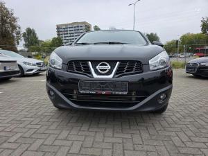 Black Nissan Qashqai 2014 in Vilnius, with an engine capacity of 2.00 L and mileage of 170 thousand km for 7500 €, photo 4 on AUTOMOTO.COM.LV