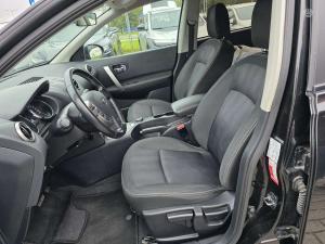 Black Nissan Qashqai 2014 in Vilnius, with an engine capacity of 2.00 L and mileage of 170 thousand km for 7500 €, photo 10 on AUTOMOTO.COM.LV