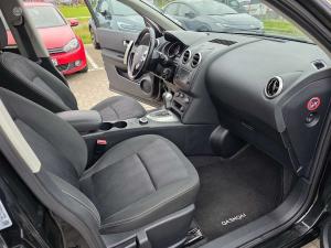 Black Nissan Qashqai 2014 in Vilnius, with an engine capacity of 2.00 L and mileage of 170 thousand km for 7500 €, photo 11 on AUTOMOTO.COM.LV