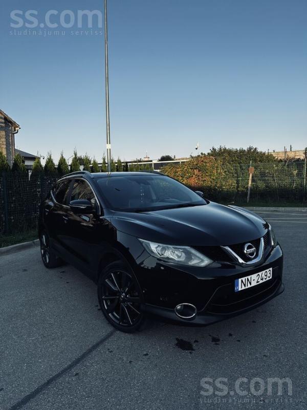 Melns Nissan Qashqai 2014 Liepāja, ar dzinēja tilpumu 1.60 L un nobraukumu 172 tūkst. km par 11200 €, foto 4 vietnē AUTOMOTO.COM.LV
