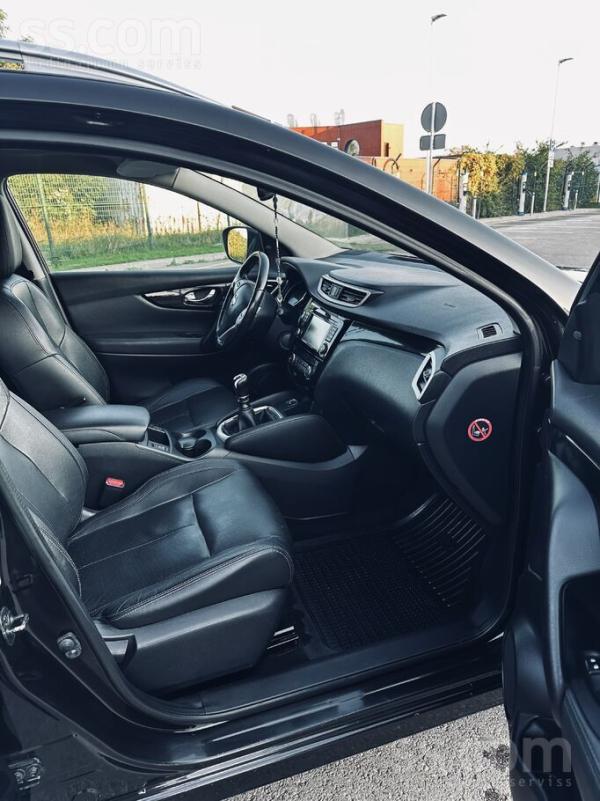 Melns Nissan Qashqai 2014 Liepāja, ar dzinēja tilpumu 1.60 L un nobraukumu 172 tūkst. km par 11200 €, foto 8 vietnē AUTOMOTO.COM.LV