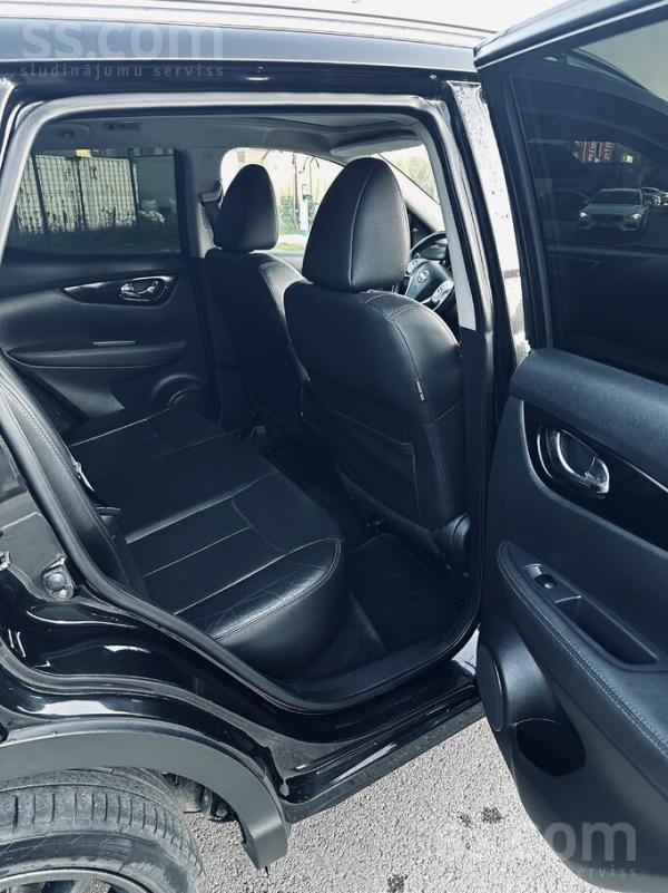 Melns Nissan Qashqai 2014 Liepāja, ar dzinēja tilpumu 1.60 L un nobraukumu 172 tūkst. km par 11200 €, foto 9 vietnē AUTOMOTO.COM.LV