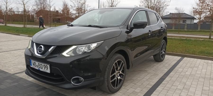 Black Nissan Qashqai 2015 in Siauliai, with an engine capacity of 1.50 L and mileage of 240 thousand km for 8950 €, photo 2 on AUTOMOTO.COM.LV
