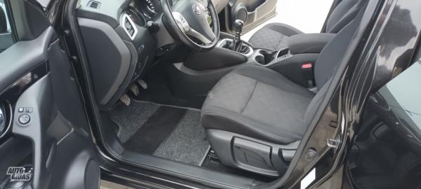 Black Nissan Qashqai 2015 in Siauliai, with an engine capacity of 1.50 L and mileage of 240 thousand km for 8950 €, photo 6 on AUTOMOTO.COM.LV