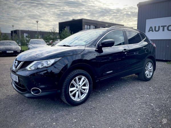 Black Nissan Qashqai 2015 in Vilnius, with an engine capacity of 1.20 L and mileage of 122 thousand km for 10999 €, photo 2 on AUTOMOTO.COM.LV
