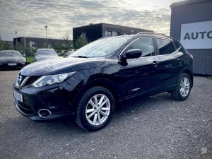 Black Nissan Qashqai 2015 in Vilnius, with an engine capacity of 1.20 L and mileage of 122 thousand km for 10999 €, photo 2 on AUTOMOTO.COM.LV