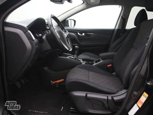 Black Nissan Qashqai 2015 in Vilnius, with an engine capacity of 1.20 L and mileage of 186 thousand km for 9099 €, photo 4 on AUTOMOTO.COM.LV