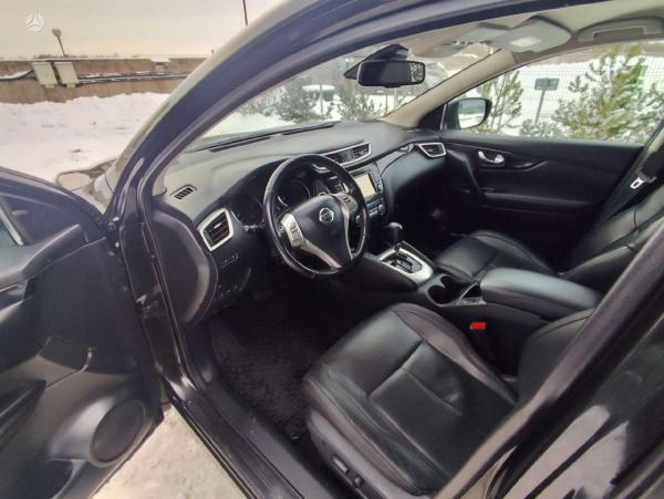 Melns Nissan Qashqai 2015 Šauļi, ar dzinēja tilpumu 1.60 L un nobraukumu 200 tūkst. km par 8950 €, foto 2 vietnē AUTOMOTO.COM.LV