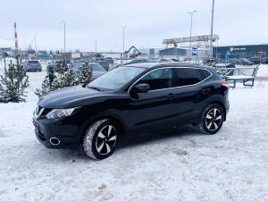 Black Nissan Qashqai 2015 in Siauliai, with an engine capacity of 1.60 L and mileage of 200 thousand km for 8950 €, photo 7 on AUTOMOTO.COM.LV