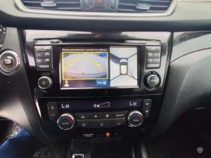 Black Nissan Qashqai 2015 in Siauliai, with an engine capacity of 1.60 L and mileage of 200 thousand km for 8950 €, photo 13 on AUTOMOTO.COM.LV