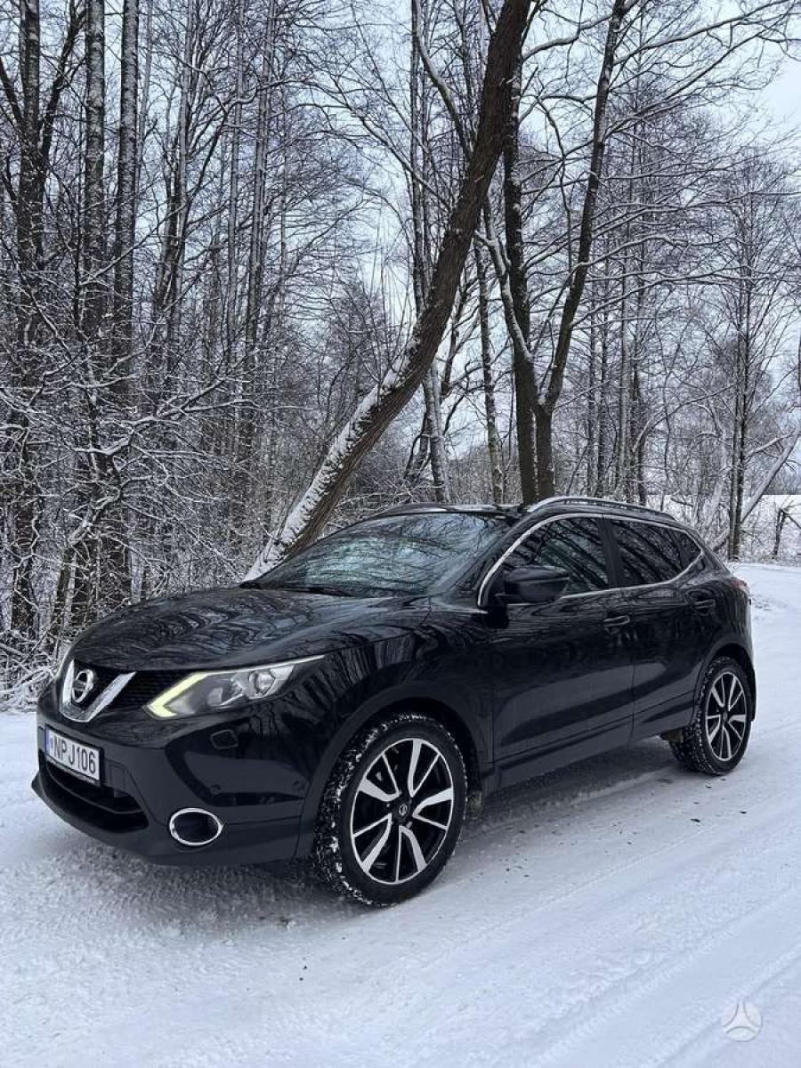 Melns Nissan Qashqai 2015 Alīta, ar dzinēja tilpumu 1.60 L un nobraukumu 153 tūkst. km par 10500 €, foto 1 vietnē AUTOMOTO.COM.LV