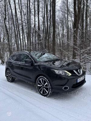 Melns Nissan Qashqai 2015 Alīta, ar dzinēja tilpumu 1.60 L un nobraukumu 153 tūkst. km par 10500 €, foto 2 vietnē AUTOMOTO.COM.LV