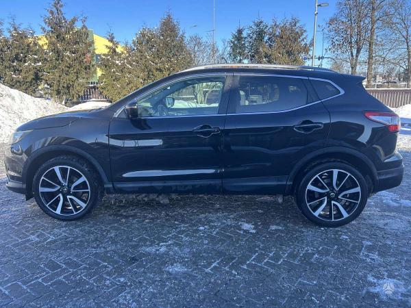 Melns Nissan Qashqai 2015 Tauragė, ar dzinēja tilpumu 1.46 L un nobraukumu 225 tūkst. km par 8300 €, foto 7 vietnē AUTOMOTO.COM.LV
