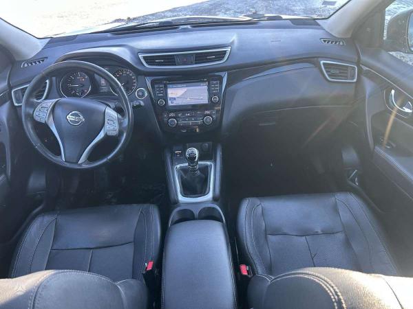 Melns Nissan Qashqai 2015 Tauragė, ar dzinēja tilpumu 1.46 L un nobraukumu 225 tūkst. km par 8300 €, foto 9 vietnē AUTOMOTO.COM.LV