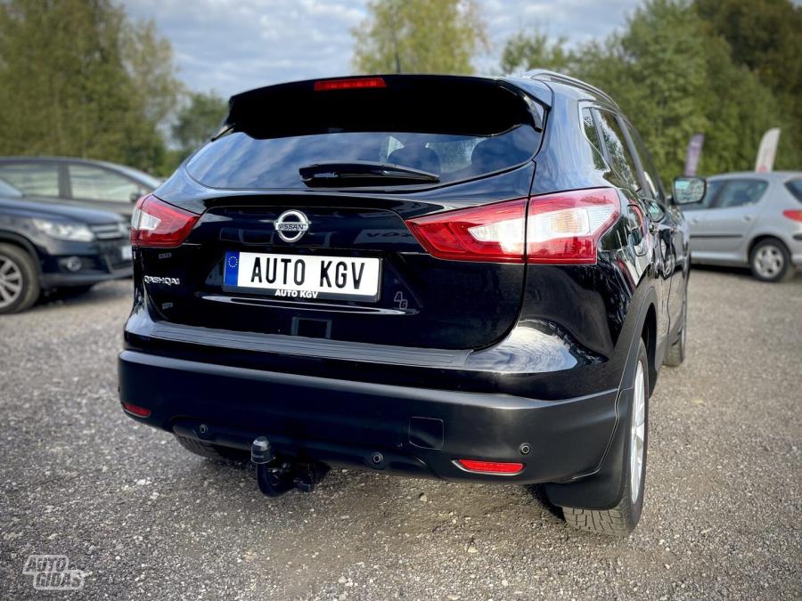 Black Nissan Qashqai 2015 in Vilnius, with an engine capacity of 1.20 L and mileage of 122 thousand km for 10999 €, photo 5 on AUTOMOTO.COM.LV