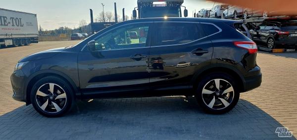 Melns Nissan Qashqai 2015 Tauragė, ar dzinēja tilpumu 1.50 L un nobraukumu 230 tūkst. km par 8950 €, foto 6 vietnē AUTOMOTO.COM.LV