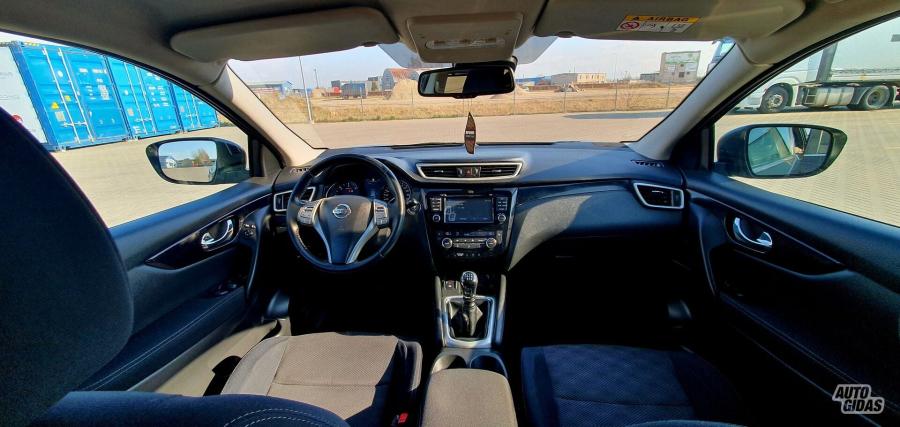 Melns Nissan Qashqai 2015 Šauļi, ar dzinēja tilpumu 1.50 L un nobraukumu 230 tūkst. km par 8950 €, foto 3 vietnē AUTOMOTO.COM.LV